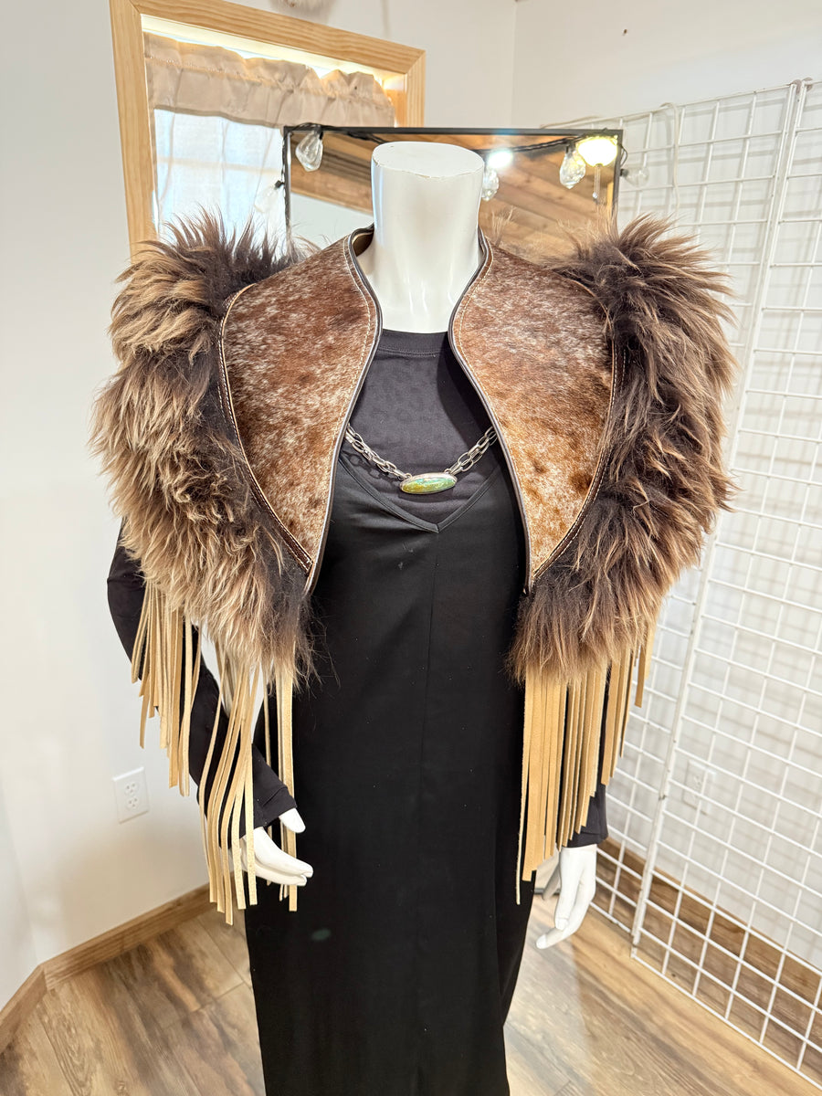 Western Fur & Fringe C a p e – Rustic Soul WYO